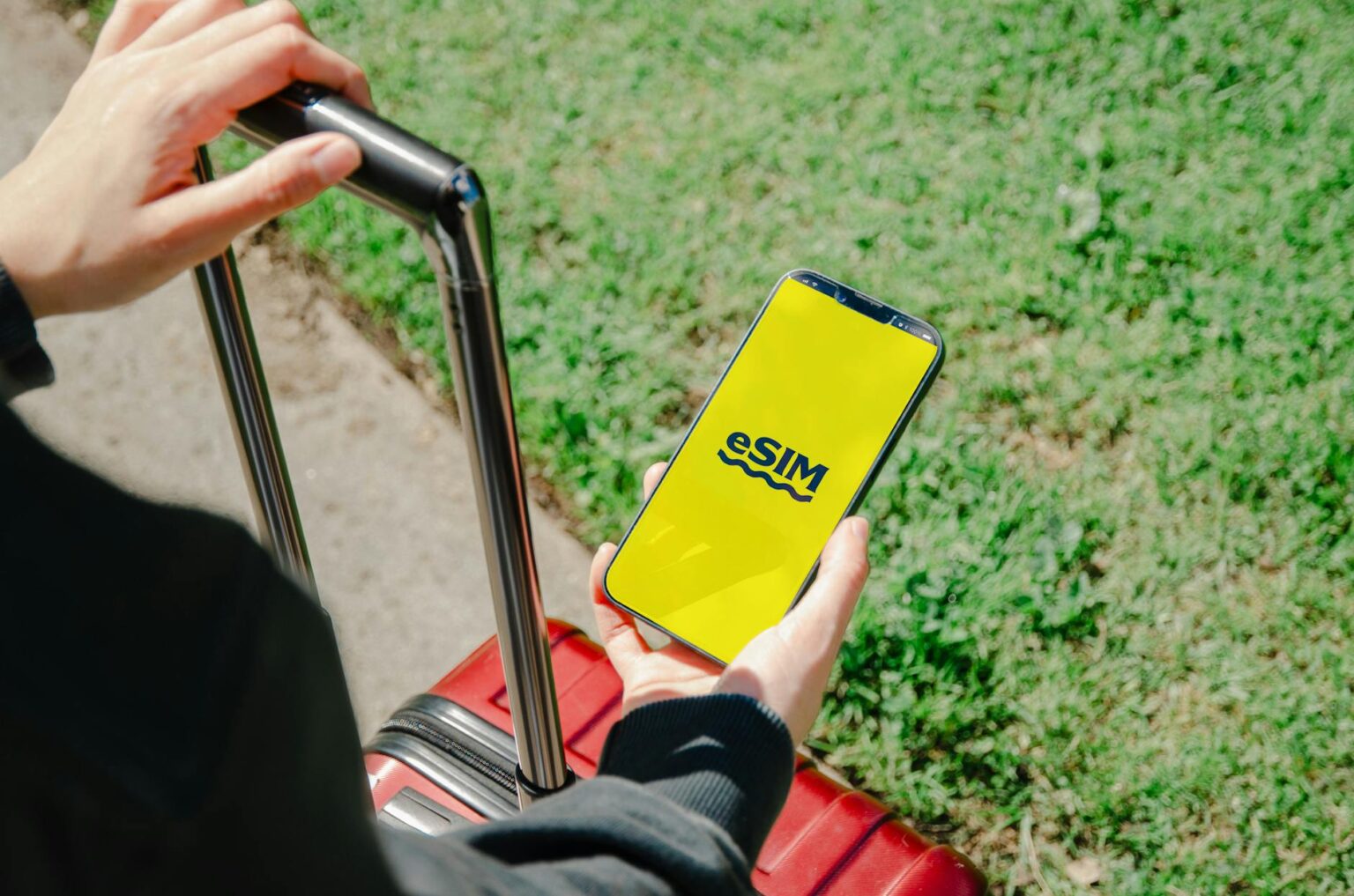 Malaysia SIM Card Tourist Guide: Best Plans & eSIM 2026